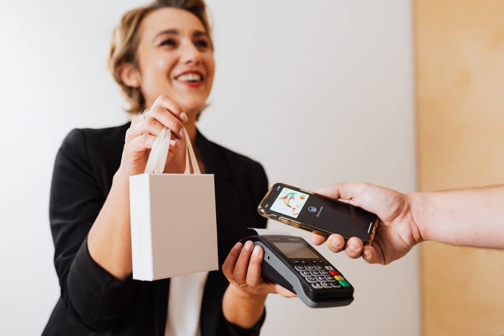 What is Apple Pay vs Apple Wallet? - AppleMagazine