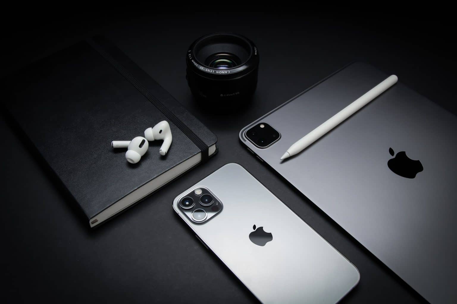 Apple's Triumph: 2.2 Billion Active Devices Worldwide | iPhone 15