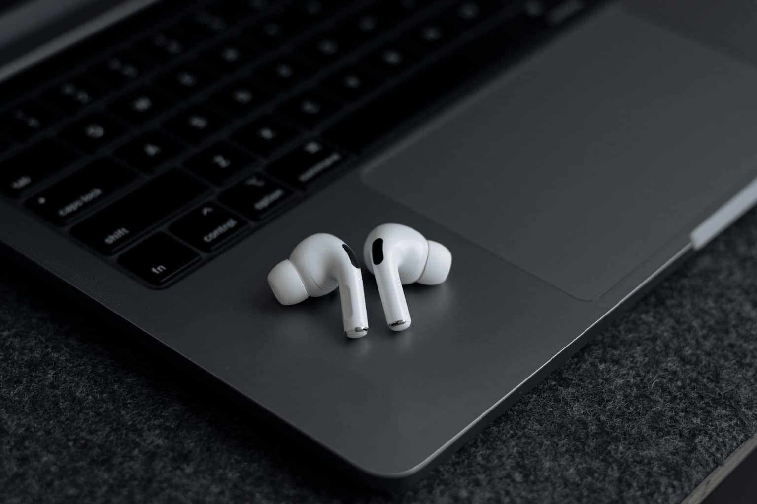 Apple Bluetooth Stack: How Apple Keeps Devices Seamlessly Connected ...