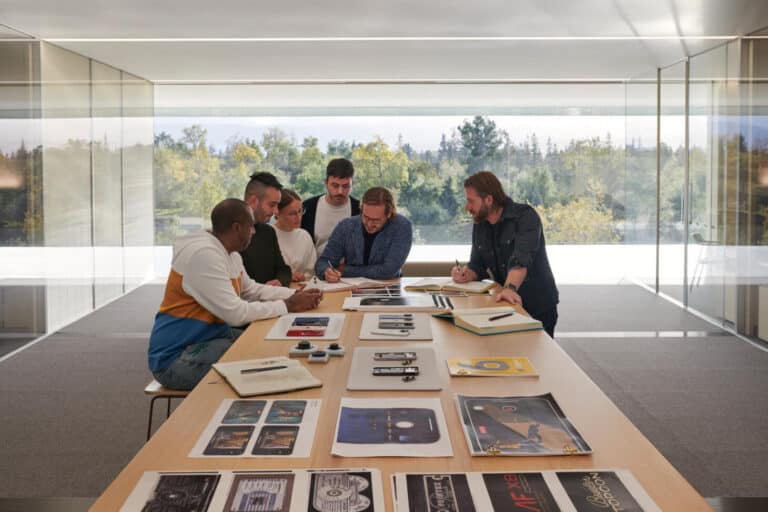 Apple's iPhone Design Chief Exits, Prompting Leadership Shift