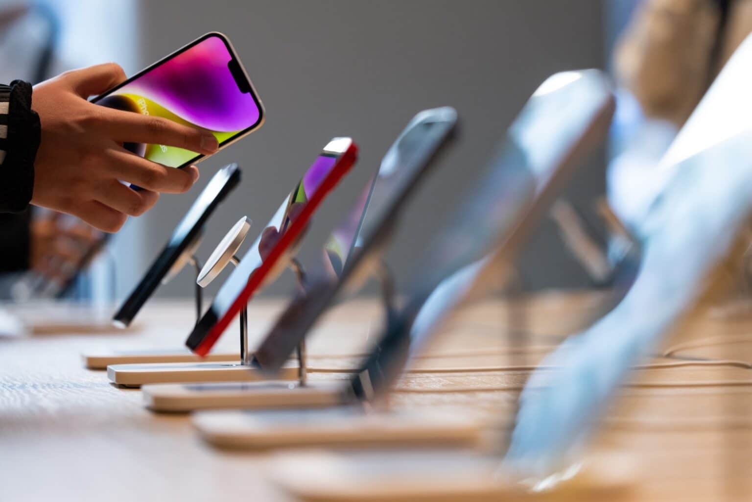 A Strange iPhone Bug: How Four Characters Can Crash Your Device ...