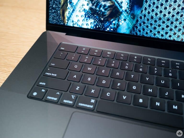 The New MacBook Pro Space Black Does Not Show Fingerprints, Thanks to ...