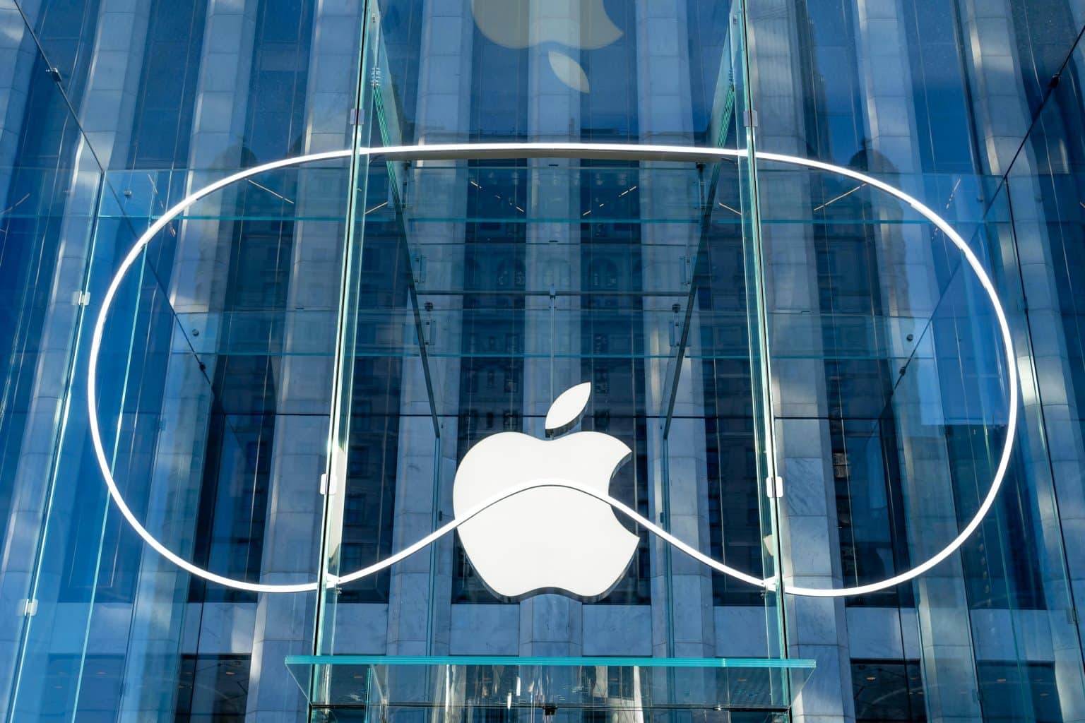 Apple’s Vision Pro Gets a Comfort Boost with M4 Chip and New Strap ...