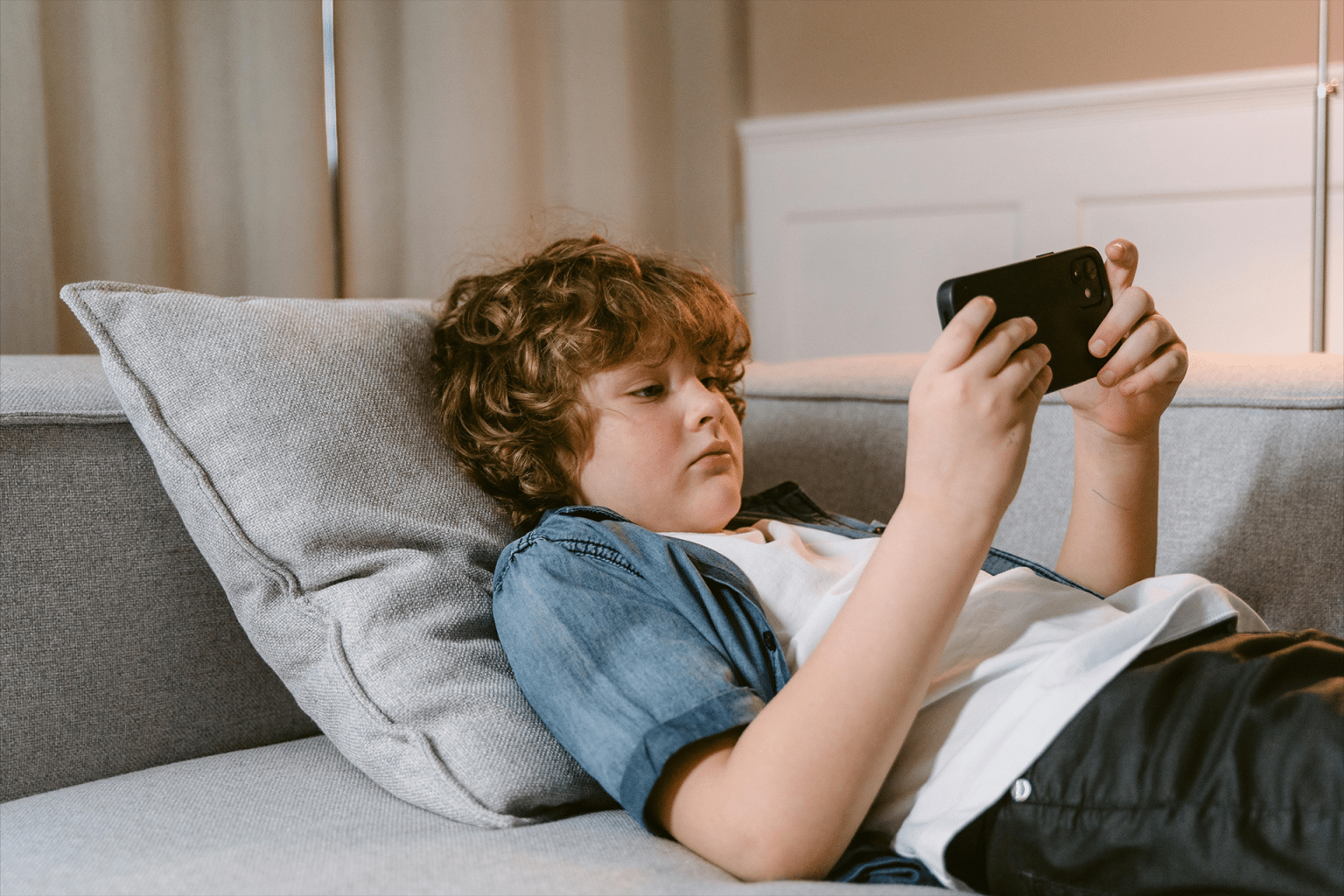 Apple Age Verification System Introduces New Child Safety Features ...