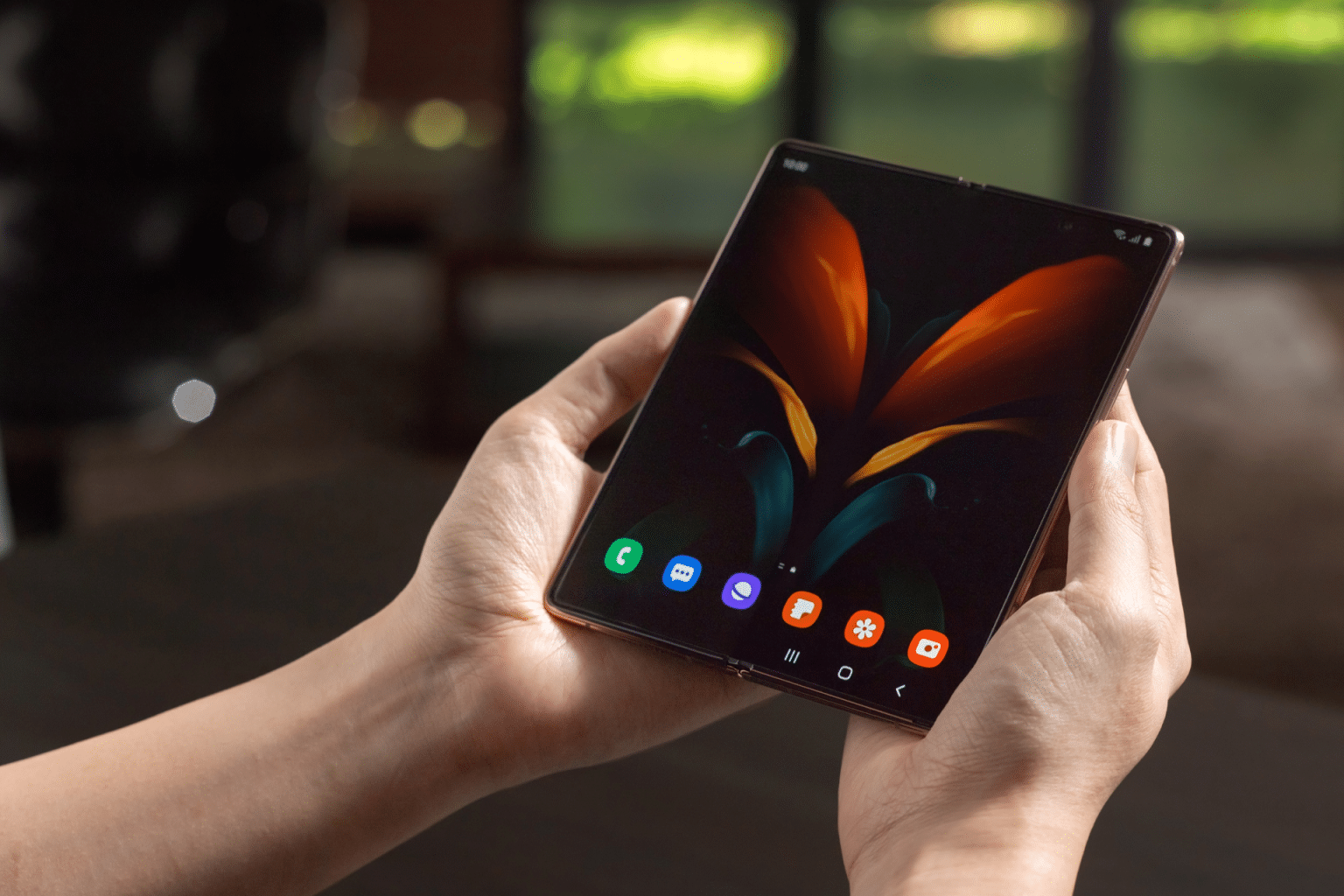 Apple’s Foldable iPhone Takes Shape as Display Production Kicks Off ...